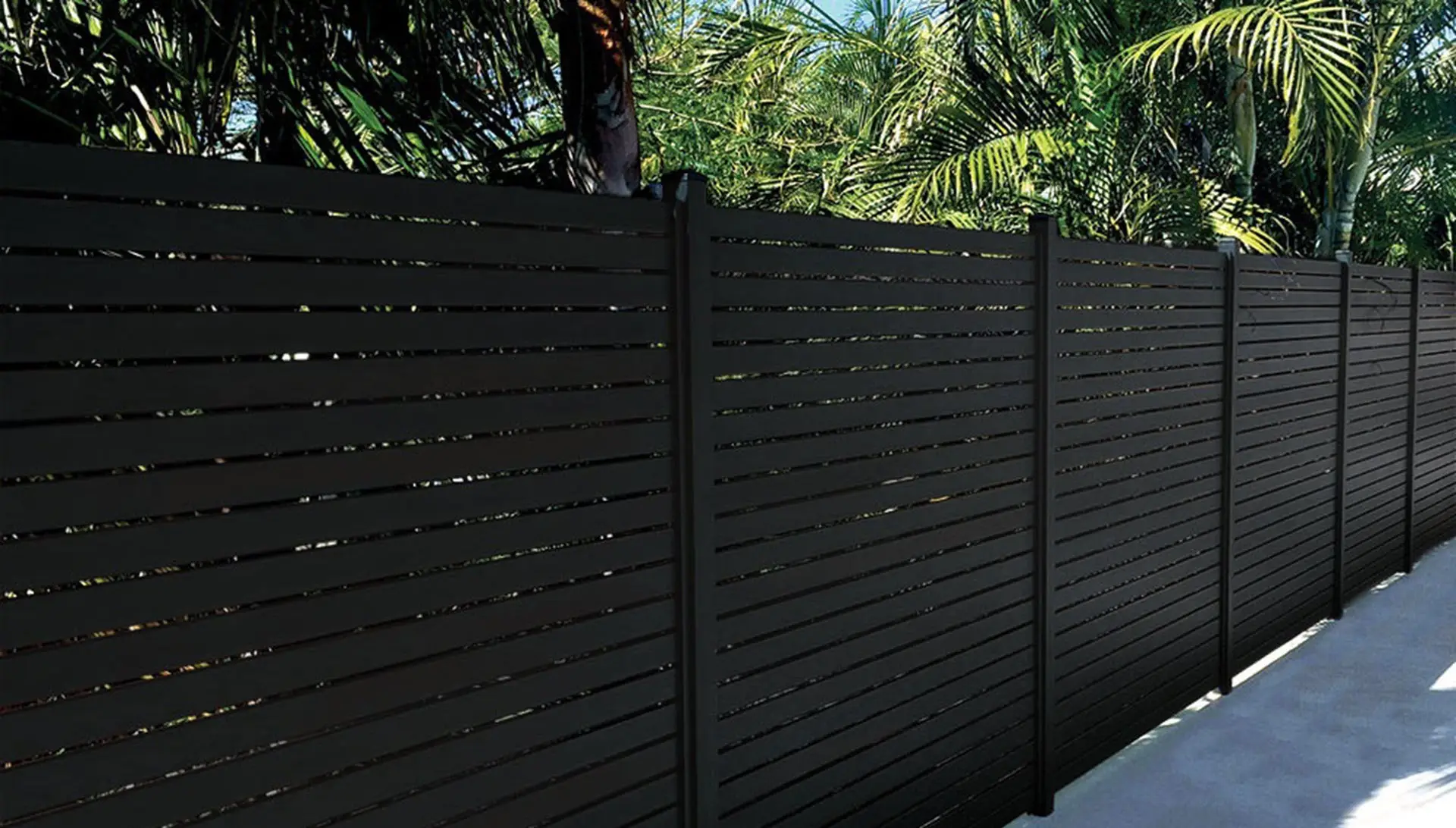 Privacy Fences | Aluminum Privacy Fence | Horizontal Fences